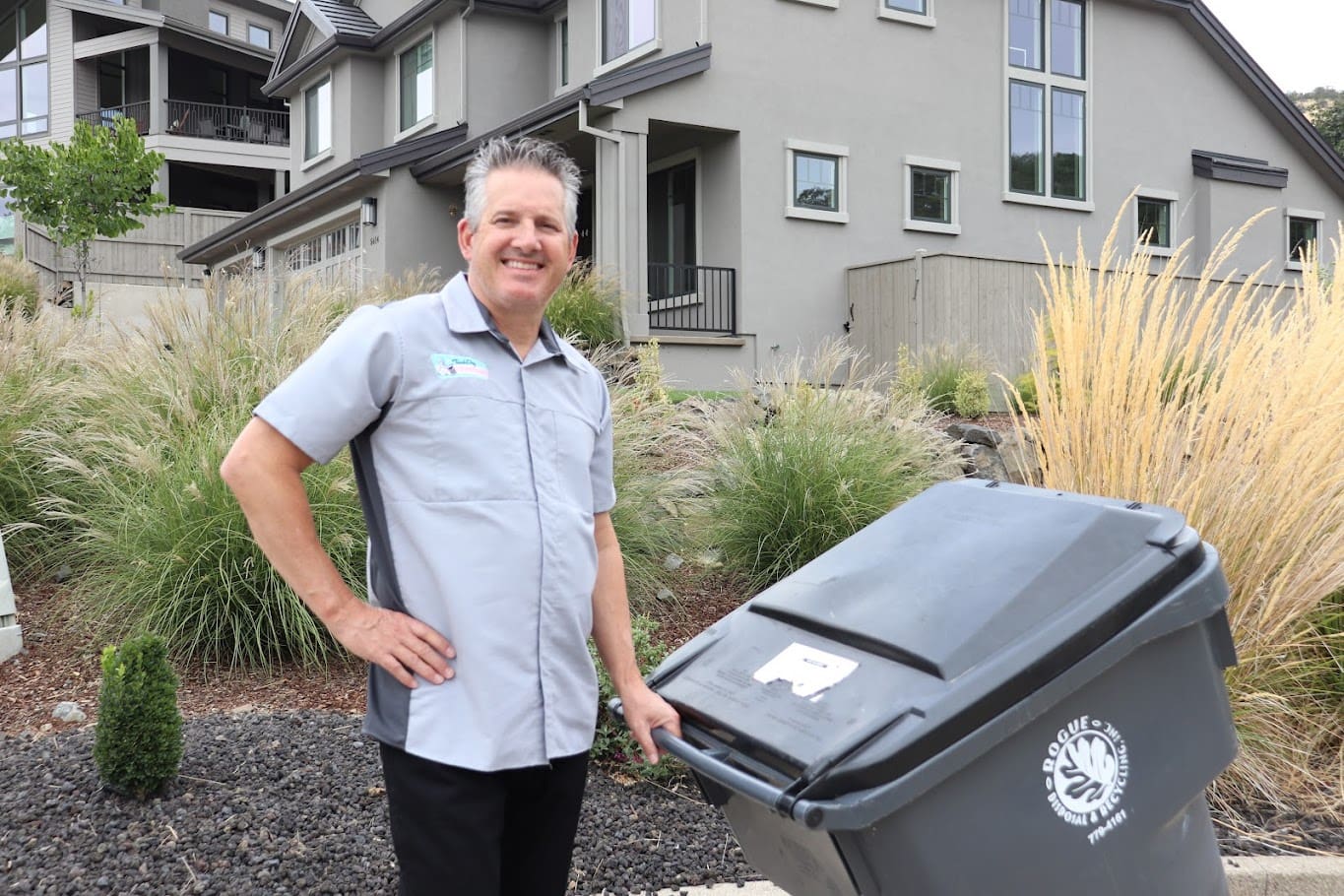Home - San Diego Trash Services - Trash Day CAN CARRIERS